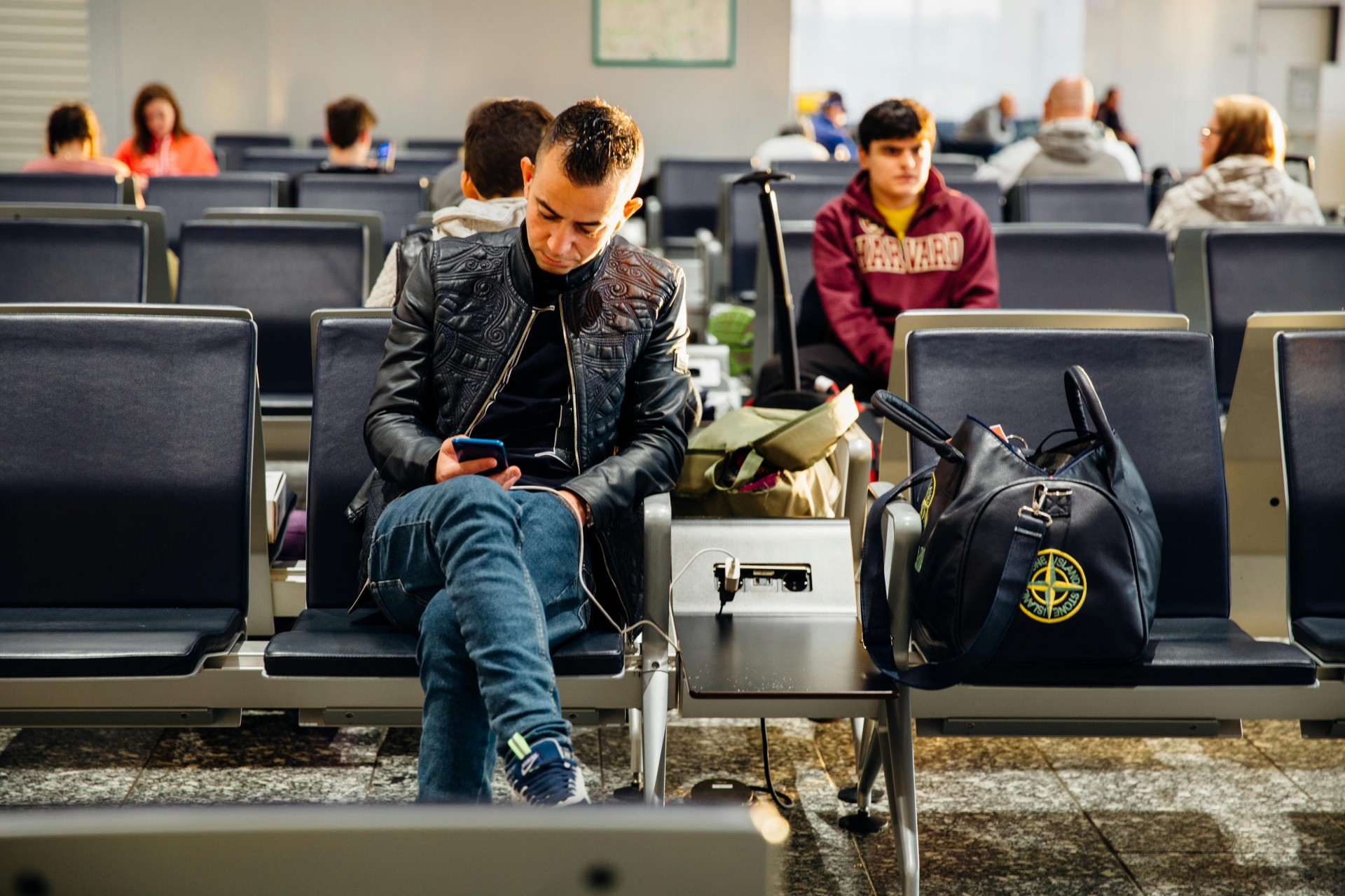 Airport Charging Station Attacks: Risks for Windows Users